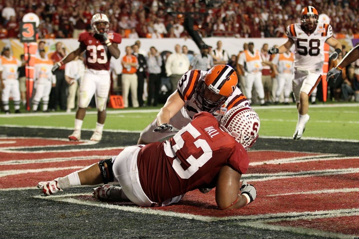 Derek Hall Safety: Stanford O-Lineman Makes Costly Mistake In Orange ...