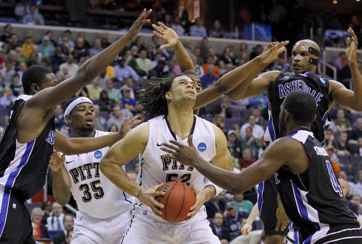 NCAA Tournament Scores: 2011 March Madness Round 1 Recap | HuffPost Sports