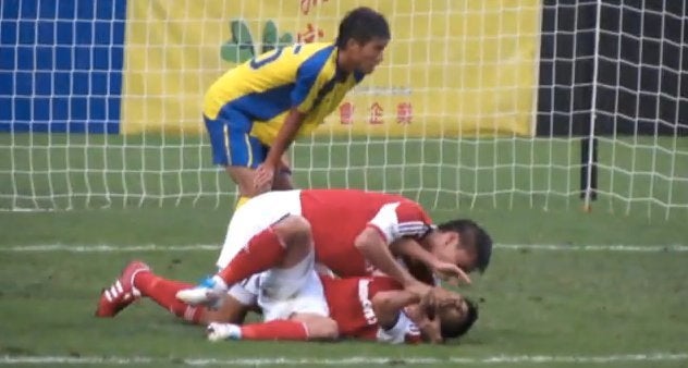 Kwok Kin Pong's Nose Broken By Teammate During Goal Celebration (VIDEO ...