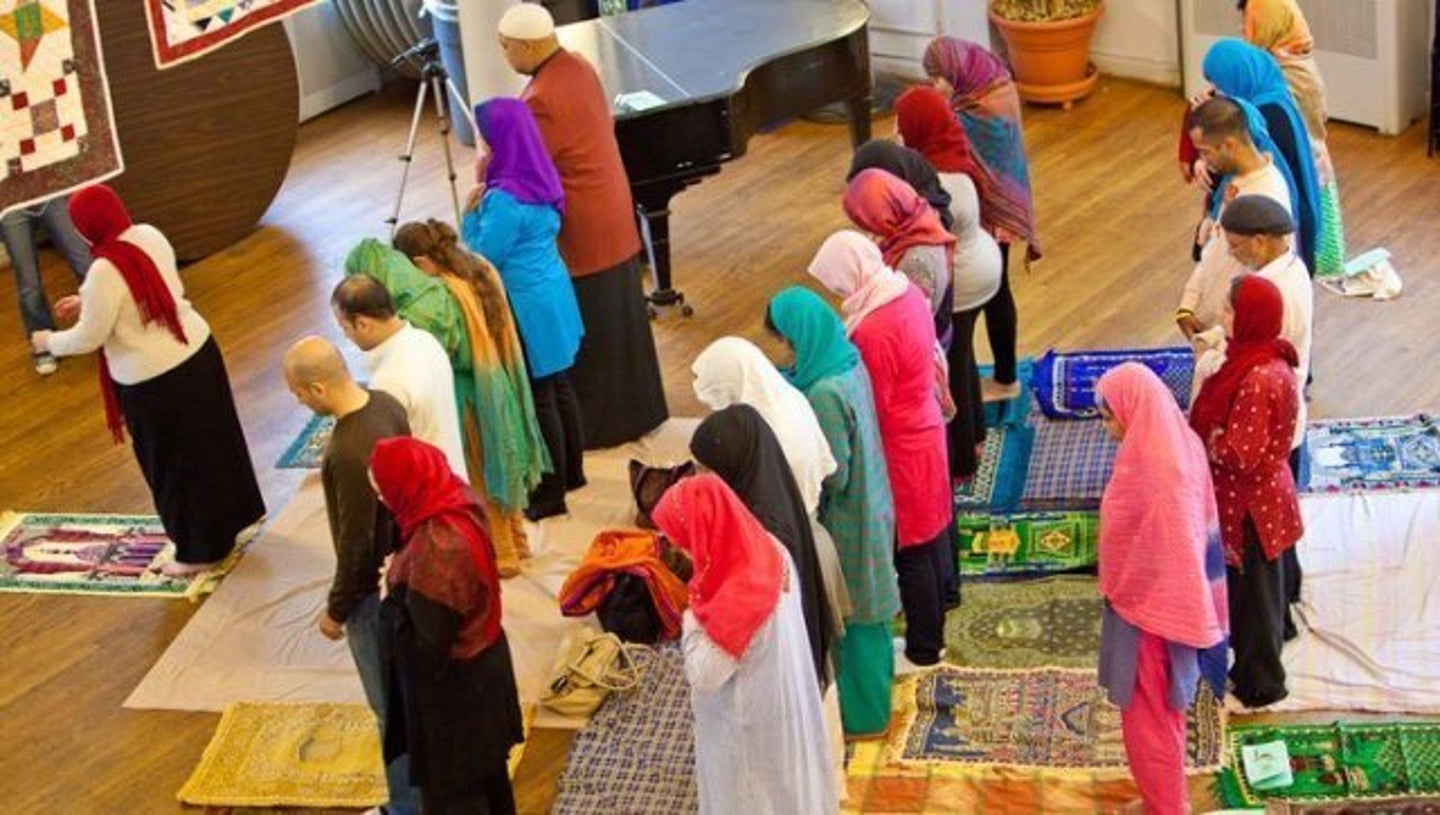 Progressive Muslims Launch Gay-Friendly, Women-Led Mosques In Attempt ...
