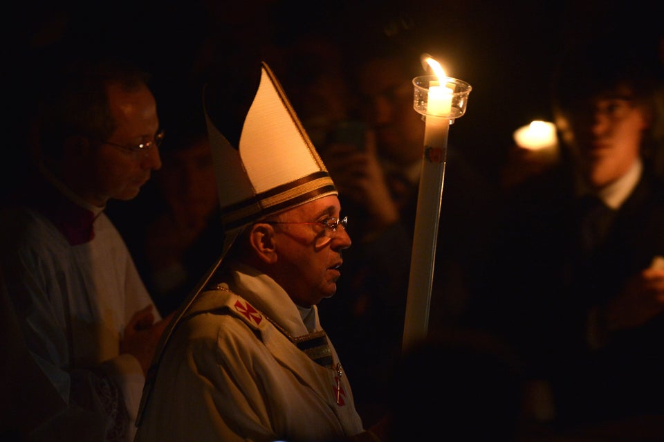 Pope Francis At Easter Vigil Baptizes 10; Asks All To Remember Faith In ... Pope Francis At Easter Vigil Baptizes 10; Asks All To Remember Faith In ...
