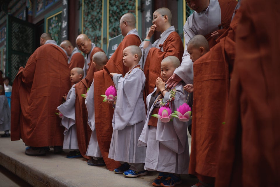 Seoul's Jogyesa Buddhist Temple Welcomes Its Newest (And Littlest ...