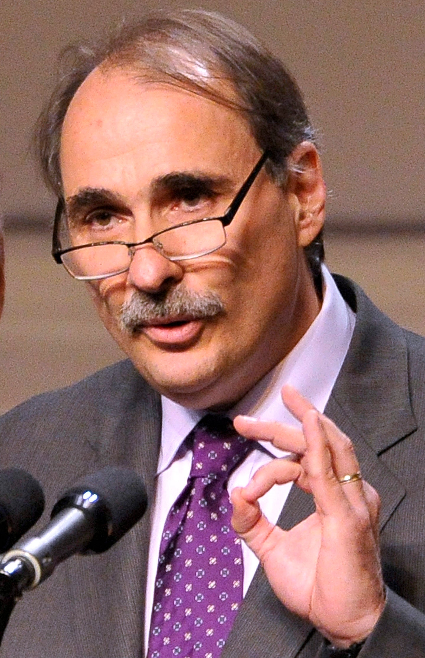 David Axelrod's Mustache 'Outliers' | HuffPost Latest News