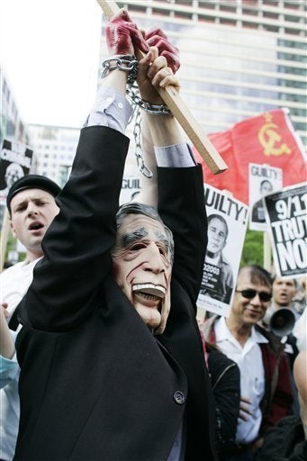 George W. Bush Protested Noisily In Edmonton, Canada | HuffPost Latest News