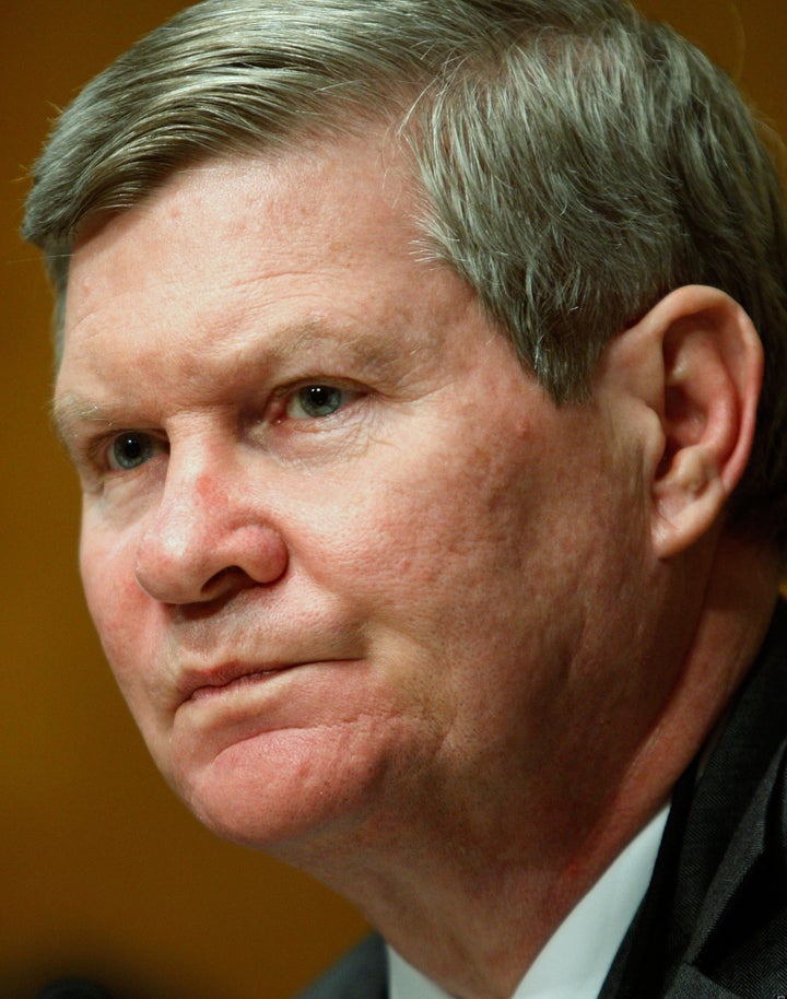 Dodd's Successor On Senate Banking Committee Likely To Be Senator Tim ...