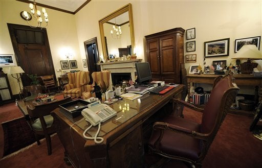 40 Members Of Congress Reportedly Sleep In Their Capitol Hill Offices ...