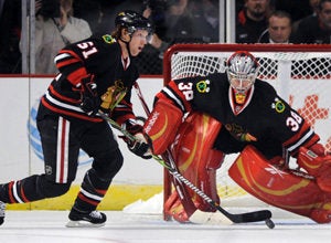 Blackhawks Goal Burst Breaks Arena Horn | HuffPost Chicago