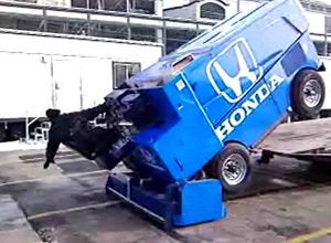 NHL WINTER CLASSIC: Zamboni Takes A Spill (WATCH) | HuffPost Chicago