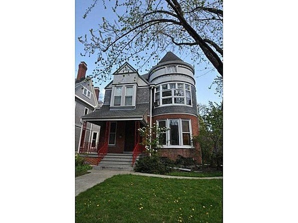 19th Century Victorian House Listed For Just Under $1 Million In ...