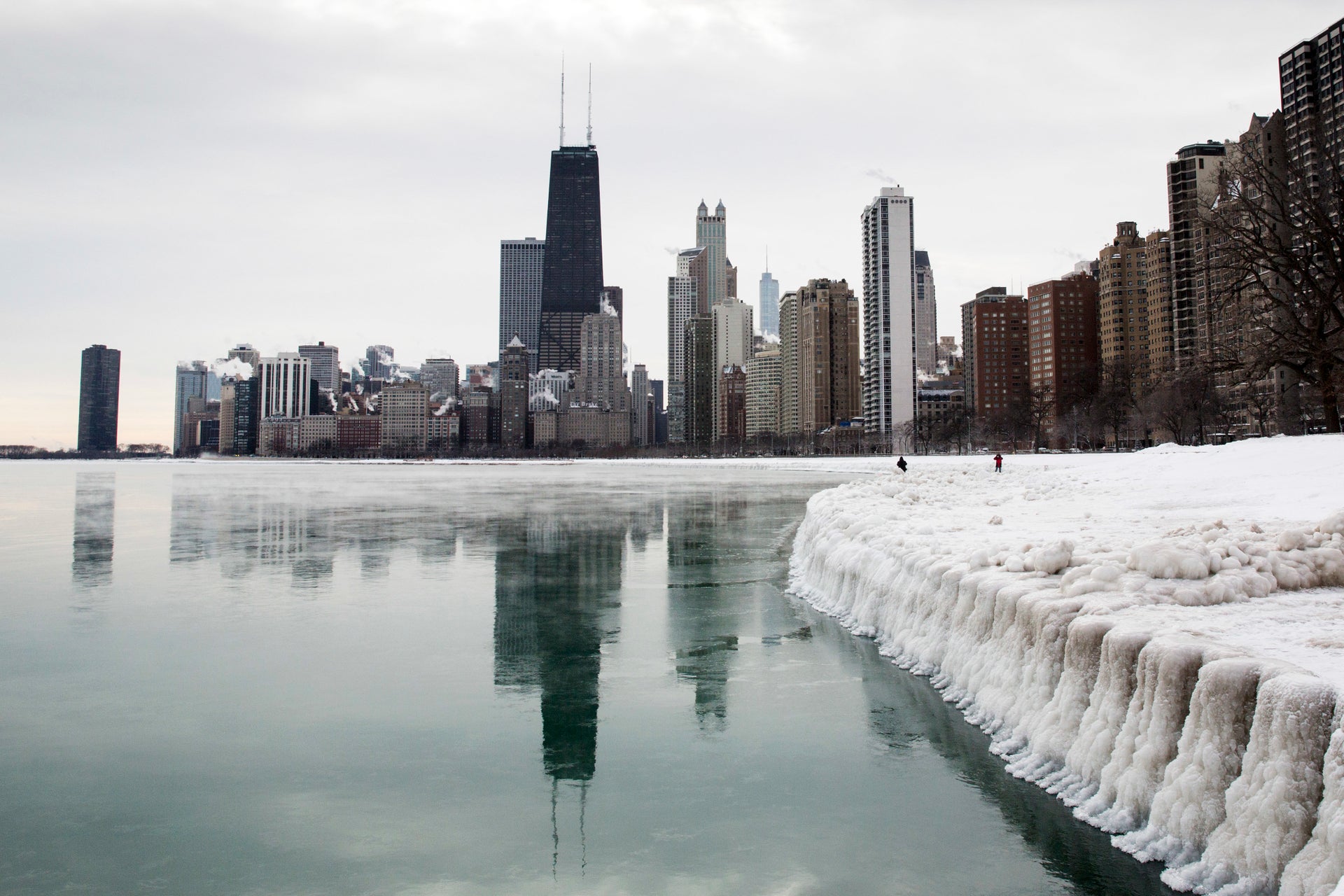 Frozen Chicago: What The Windy City Looks Like Under Ice, Thanks To The ...