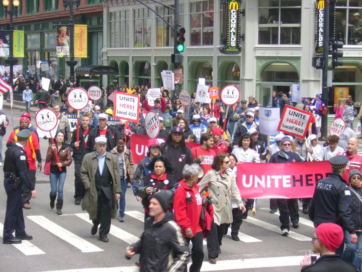 Unionized Hyatt Regency Chicago Workers Spend Day On Strike | HuffPost ...