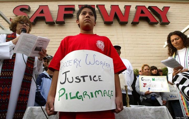 Safeway Submits "Final Offer" To Unions, Strikes May Ensue | HuffPost ...