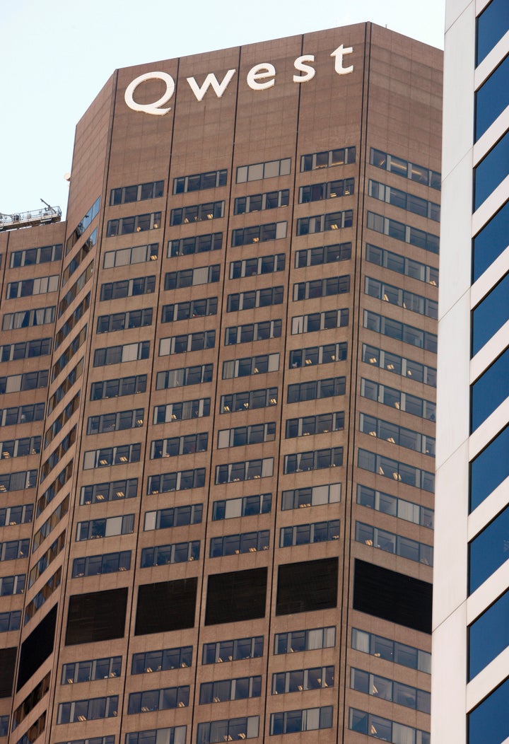 Denver Qwest Building Will Swap Sign To Centurylink | HuffPost Denver
