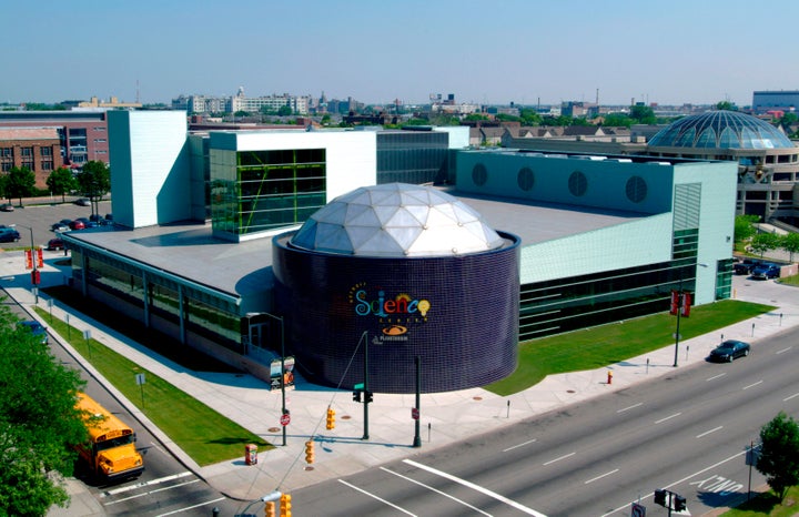 Detroit Science Center Re-Opens For Noel Night | HuffPost Detroit