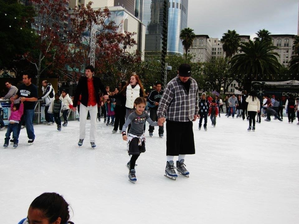 Ice Skating In LA: Holiday Fun On Ice Across The City (PHOTOS ...
