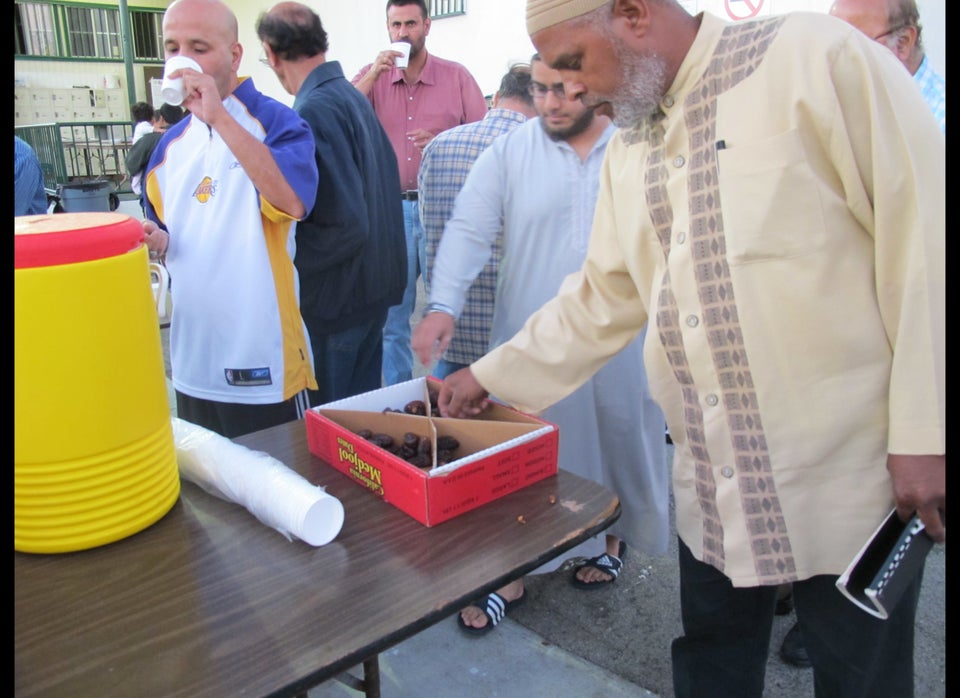 Ramadan In Los Angeles: Iftar With The Islamic Center Of Hawthorne ...