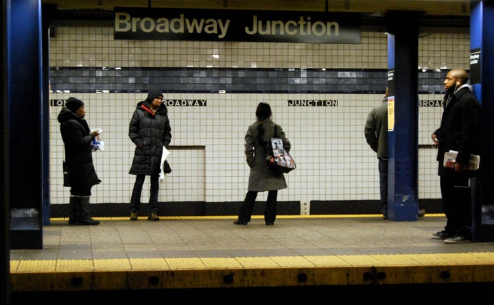 Man Electrocuted By Third Rail In NYC Subway | HuffPost New York