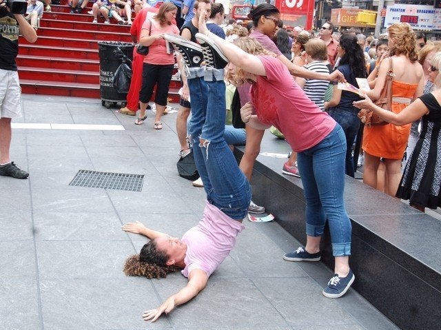 Dancers Surprise Times Square Pedestrians (PHOTOS) | HuffPost New York