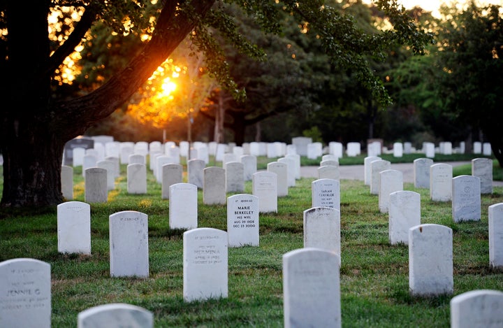 Arlington Cemetery Scandal: No Voice Mail Caused Families To Bury Loved ...