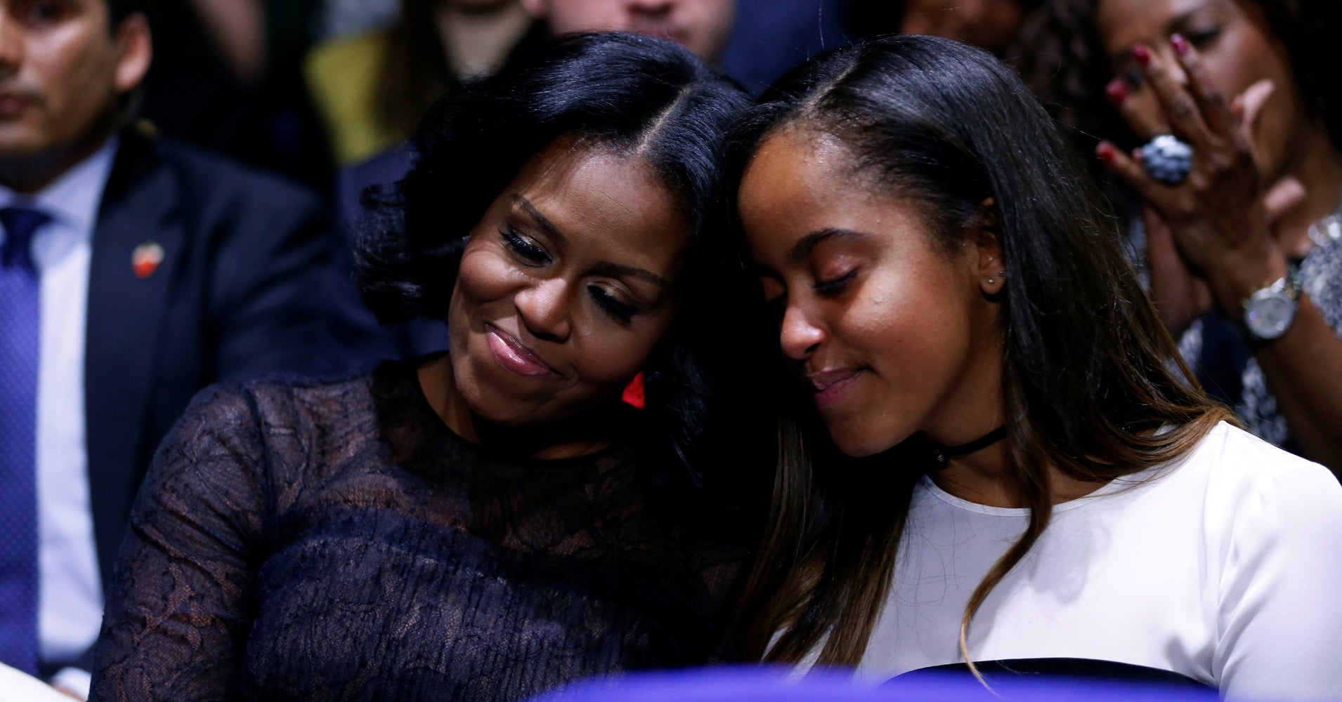Michelle Obama Reveals She Used Ivf To Conceive Her Daughters Huffpost