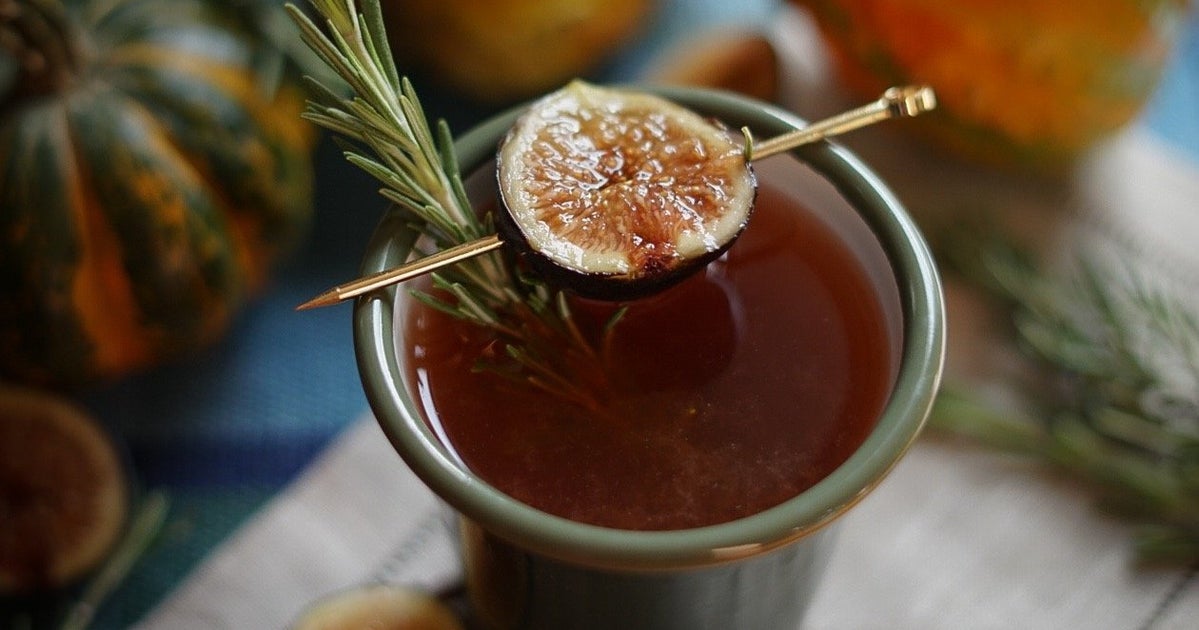 These Delicious Winter Cocktails Will Warm Your Spirits This Holiday ...