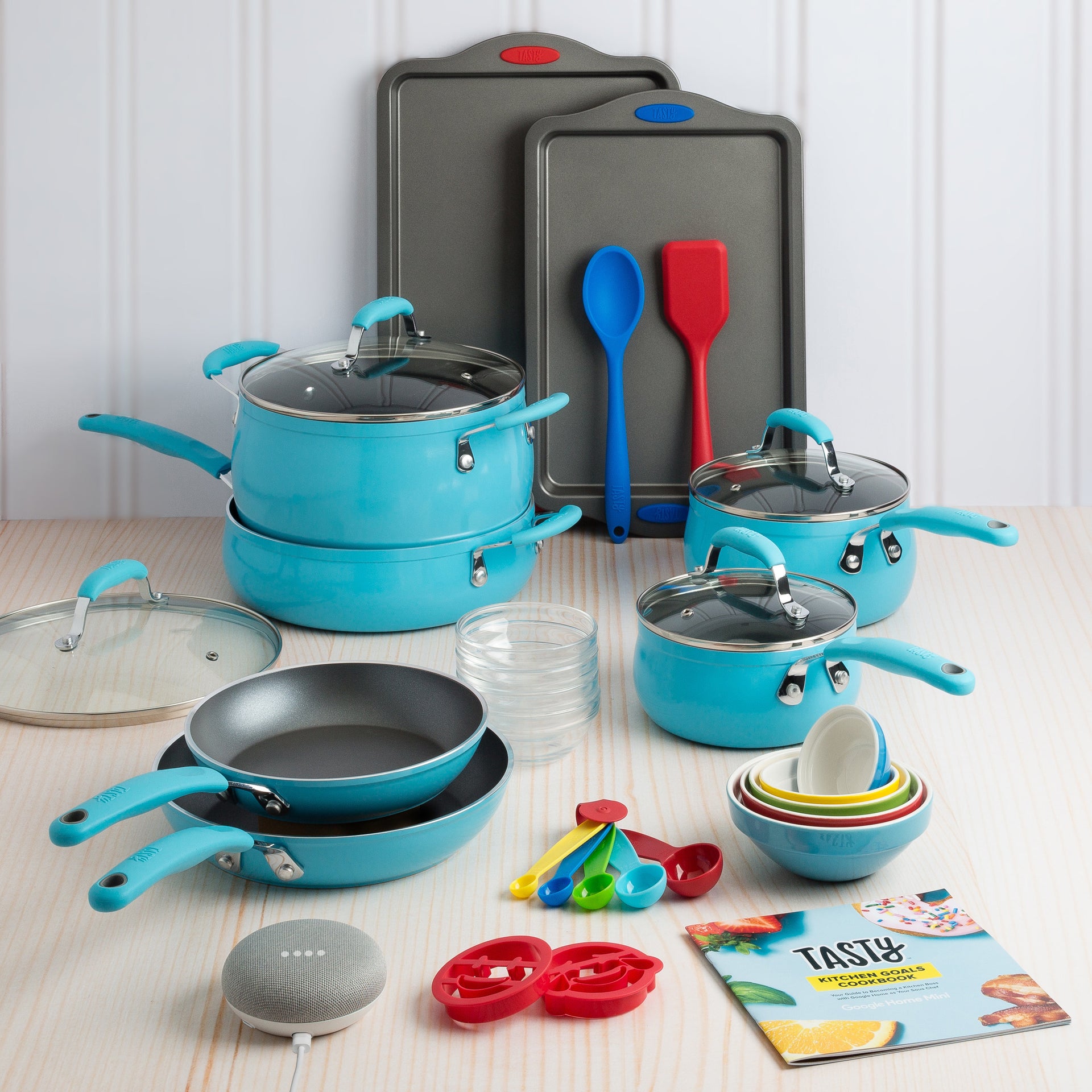 11 Useful Gifts For The Person Who Can't Cook To Save Their Life ...