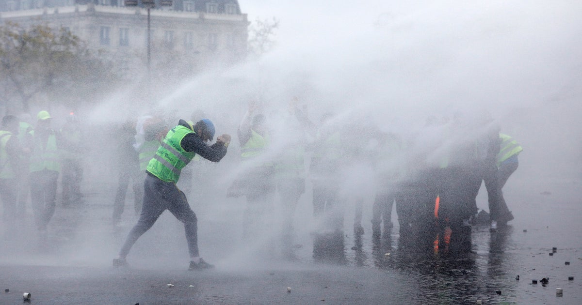 Paris Riots: Dozens Arrested As Tax Protests Turn Violent Yet Again ...