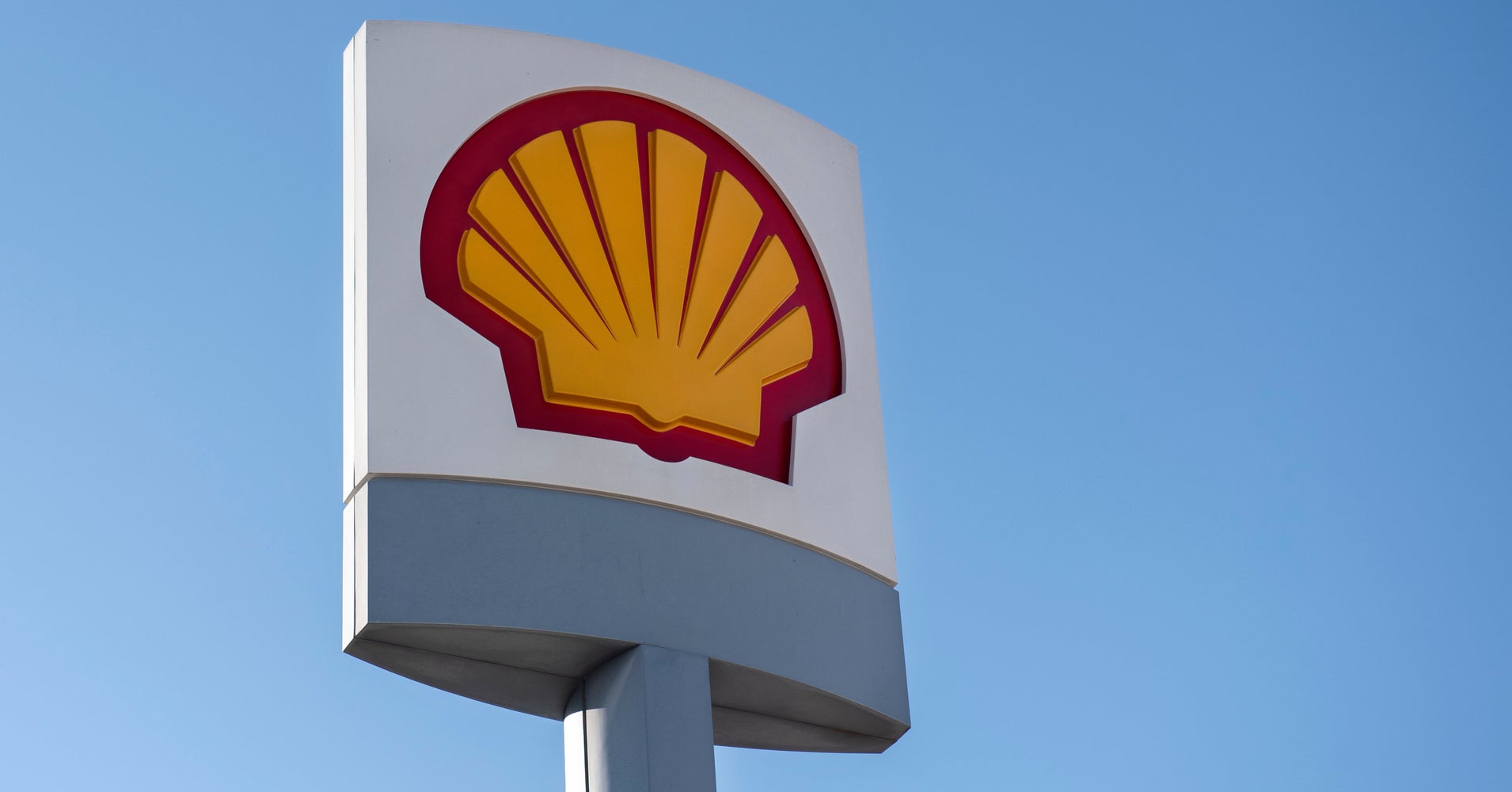 Shell Becomes First Energy Company To Link Executive Pay To Carbon ...