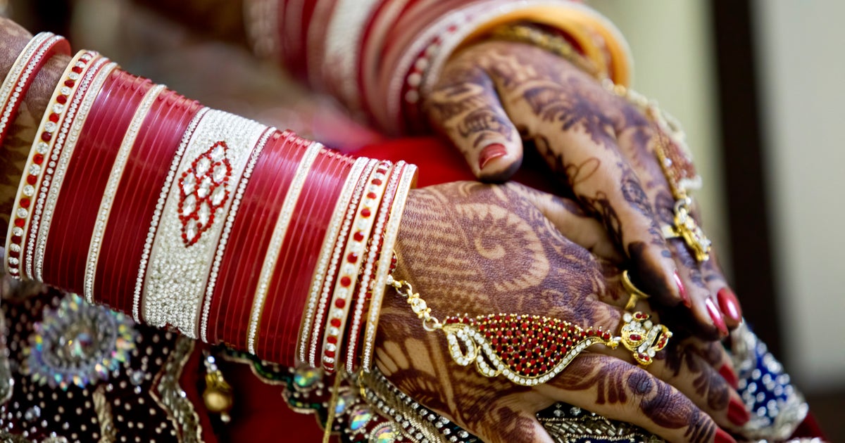 A Dalit Bride In Rajasthan Broke Social Norms By Riding A Horse To Her ...