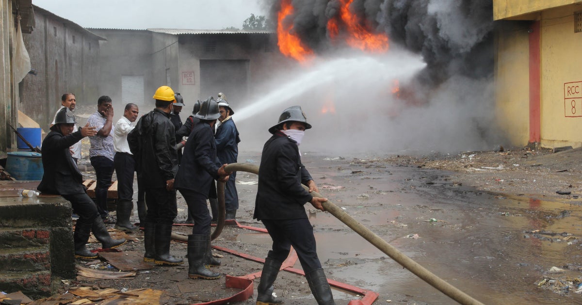 6 Killed, 11 Injured After Gas Cylinder Explosion In A Mumbai Building ...