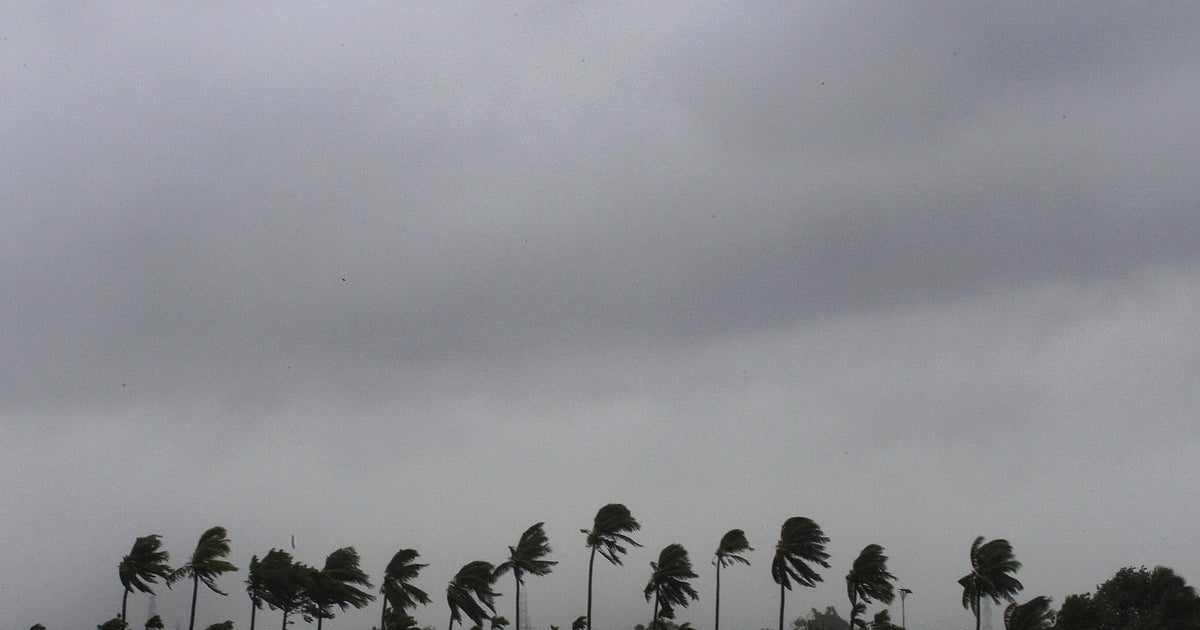 6 Killed, Thousands Evacuated From Coastal Areas As Cyclone Mora Hits ...