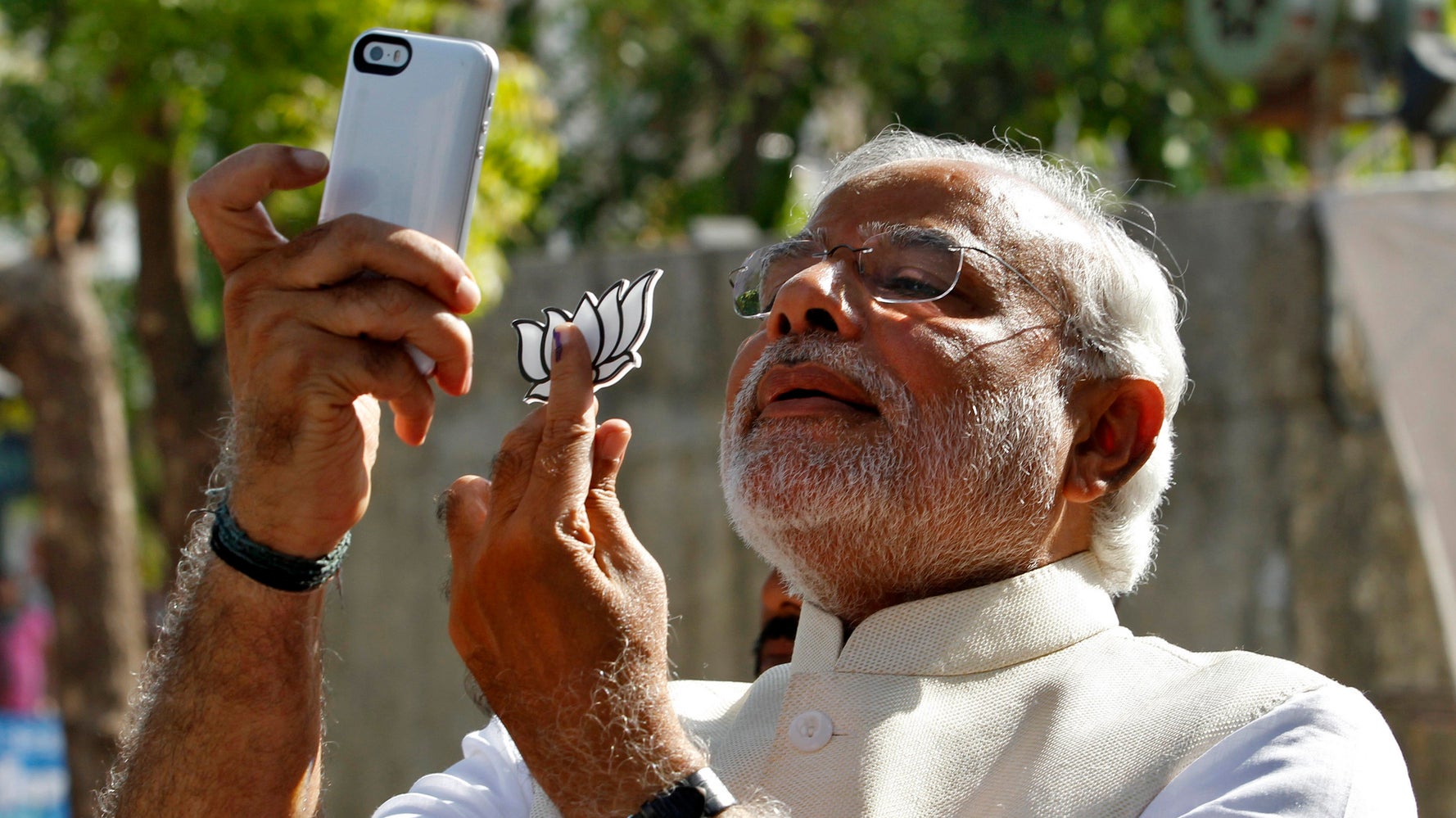 PM Narendra Modi Is Really Bugged About Call Drops On His Mobile Phone ...
