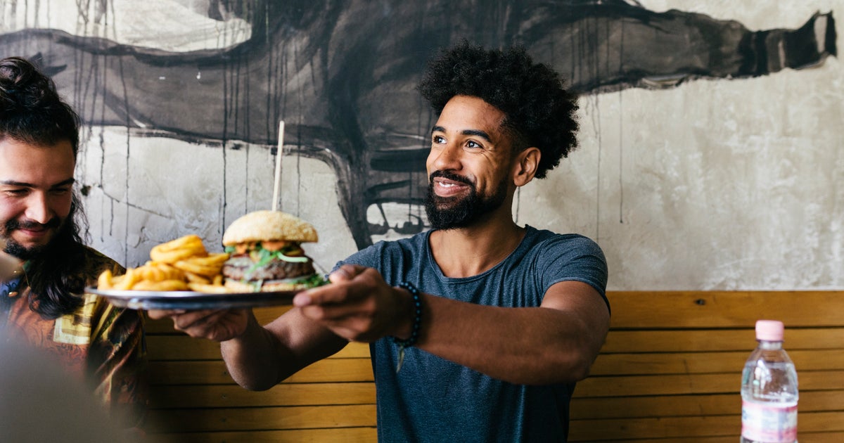 Sit-Down Restaurant Meals Unhealthier Than Fast Food, Study Claims ...