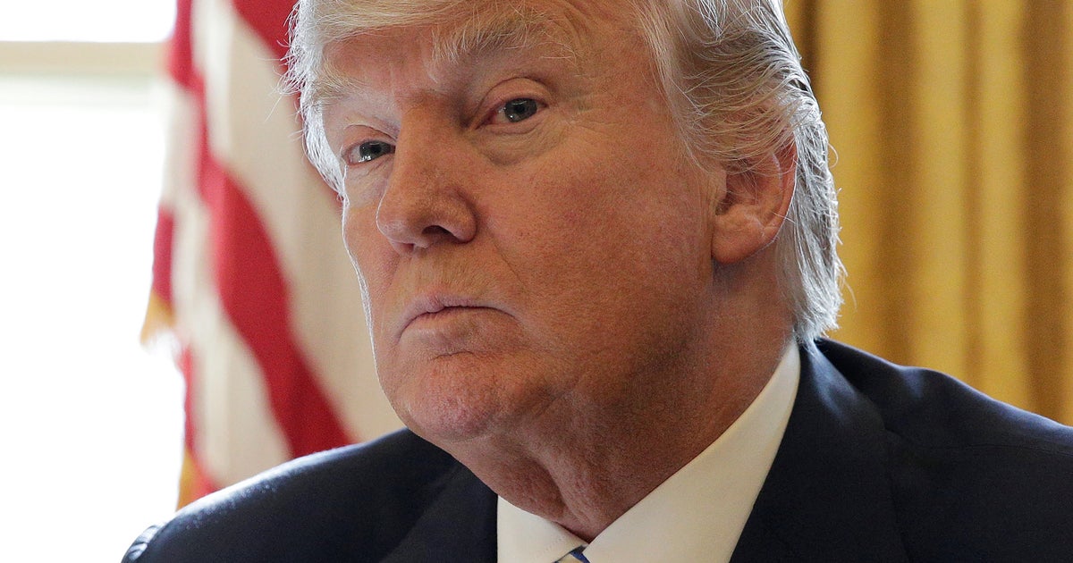 Photo Of Donald Trump In A Bathrobe Sends Redditors Into Creative ...