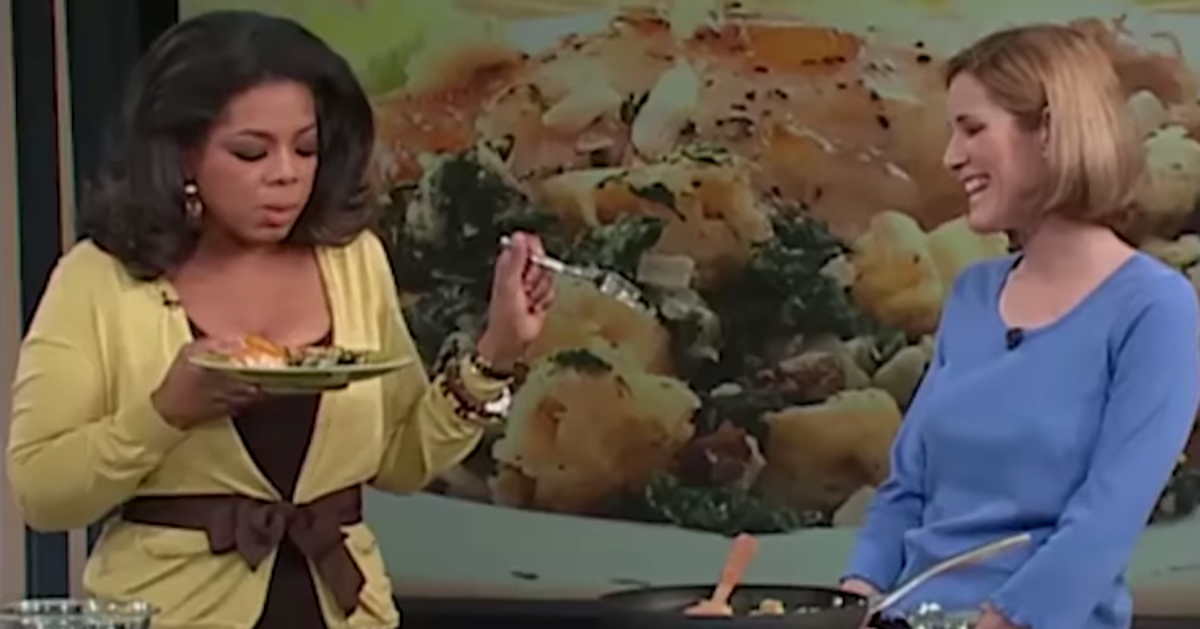 That Viral Clip Of Oprah Eating Unseasoned Chicken Seems A Bit Off: An ...