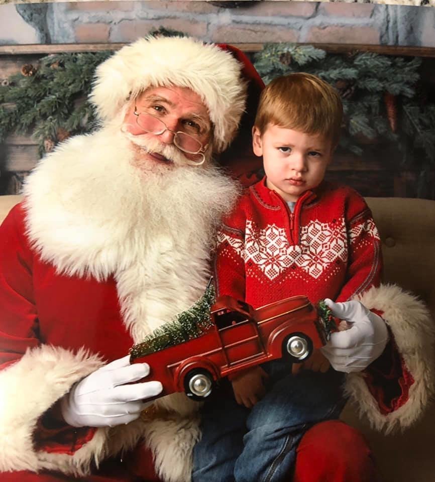 33 Santa Photos That Did Not Go According To Plan | HuffPost Life