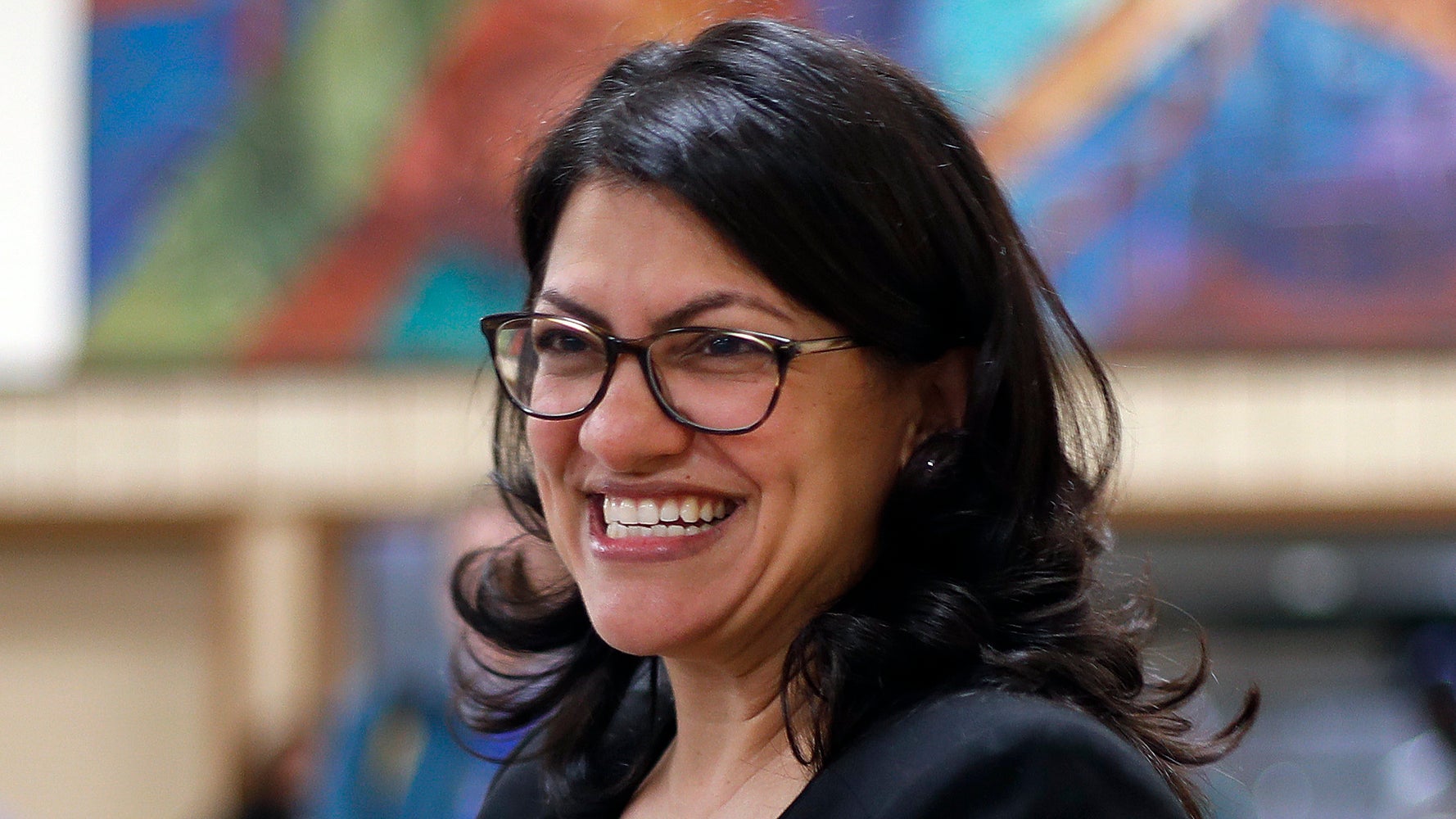 Rashida Tlaib Plans To Wear Traditional Palestinian Gown When Sworn ...