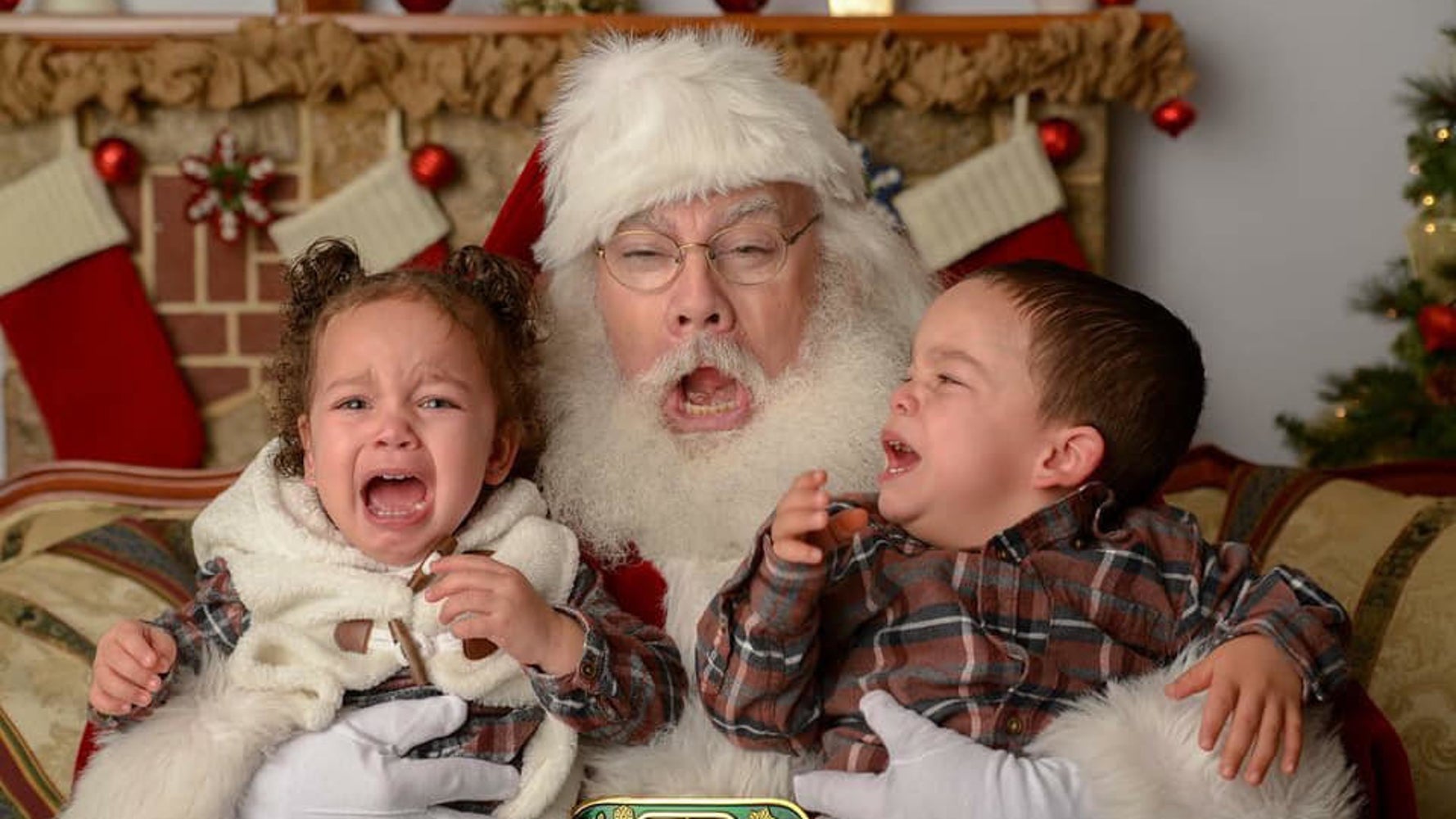 33 Santa Photos That Did Not Go According To Plan | HuffPost Life