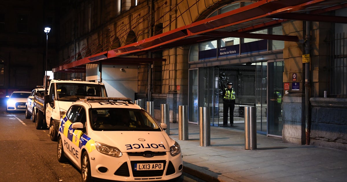 Manchester Stabbing: Counter-Terrorism Police Investigating After Three ...