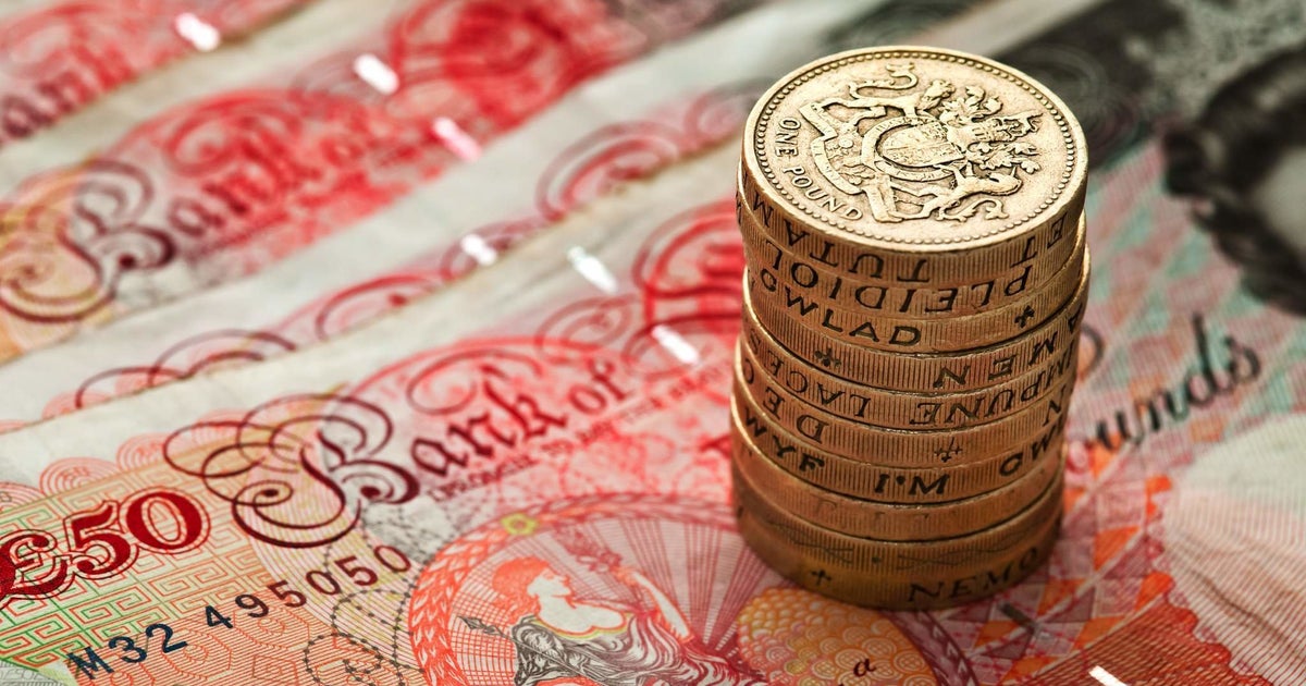 'Fat Cat Friday' Reveals The Pay Gap Between Top Bosses And Workers Is ...