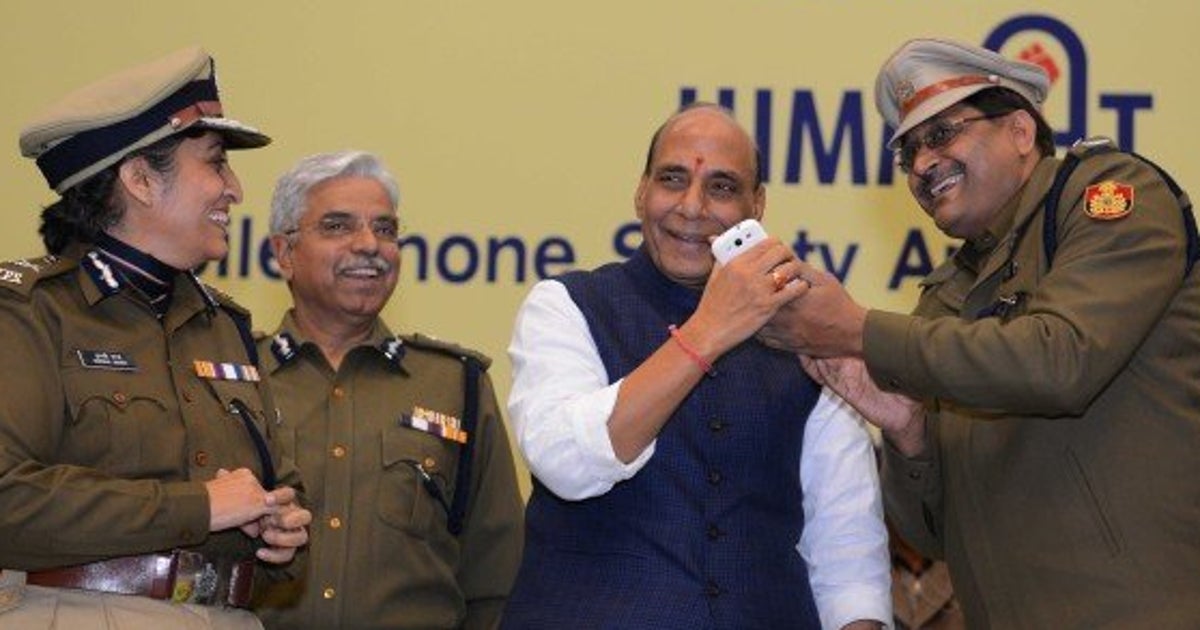 'Himmat' Safety App For Women Launched By Delhi Police | HuffPost News