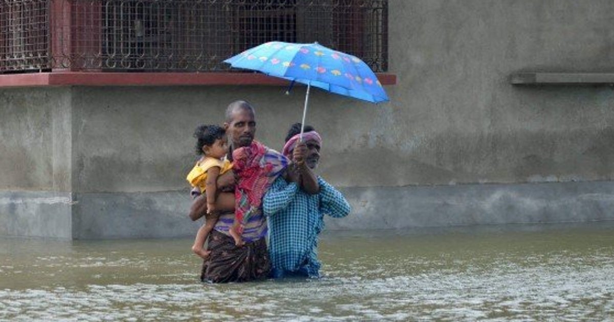 Flood Situation Grim In West Bengal, Over 1 Lakh Displaced | HuffPost News