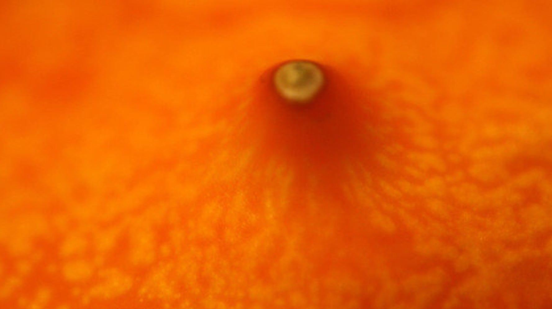 This Video Of A Girl Popping A Huge Zit Will Freak You Out Huffpost News