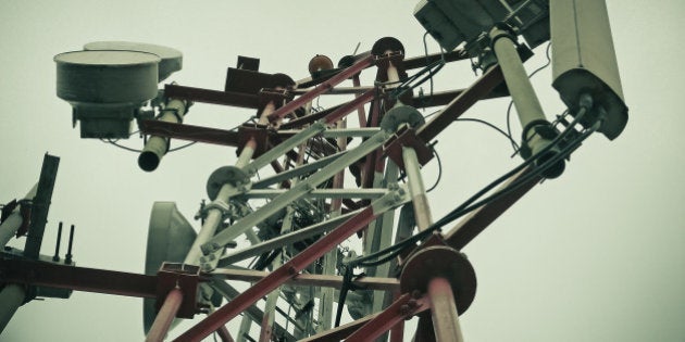 American Tower Corp To Buy Majority Stake In India's Viom Networks In A ...