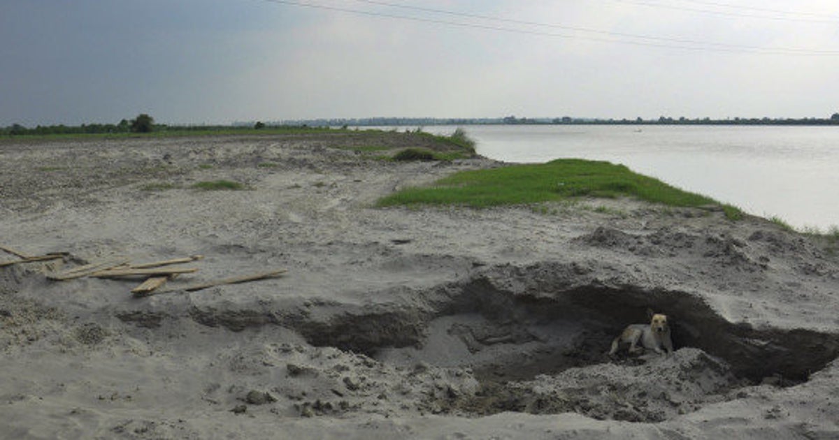 The Sand Mafia And The Tragedy Of The Commons | HuffPost News