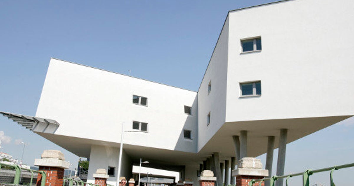 19 Stunning Photos Of Buildings Designed By Iraqi-British Architect ...