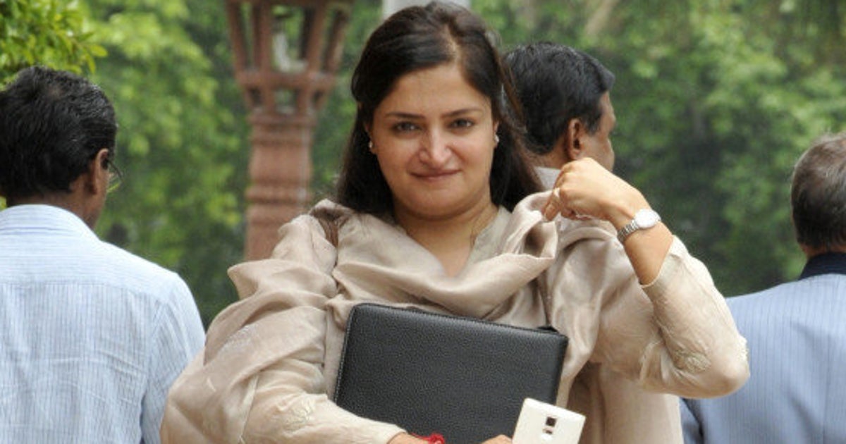 BJP MLA Poonam Madam Suffers Injuries After Falling Into Drain ...