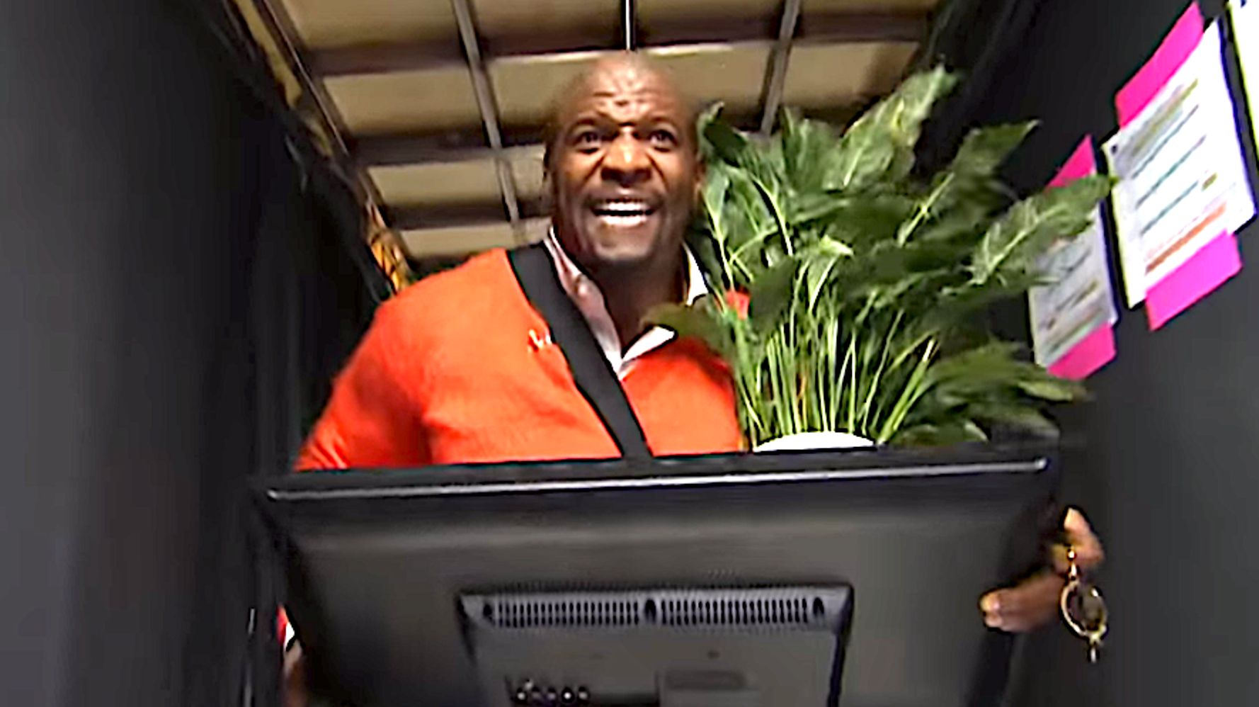 Terry Crews Puts Muscles To Work For Prizes In 'What Can Terry Carry ...