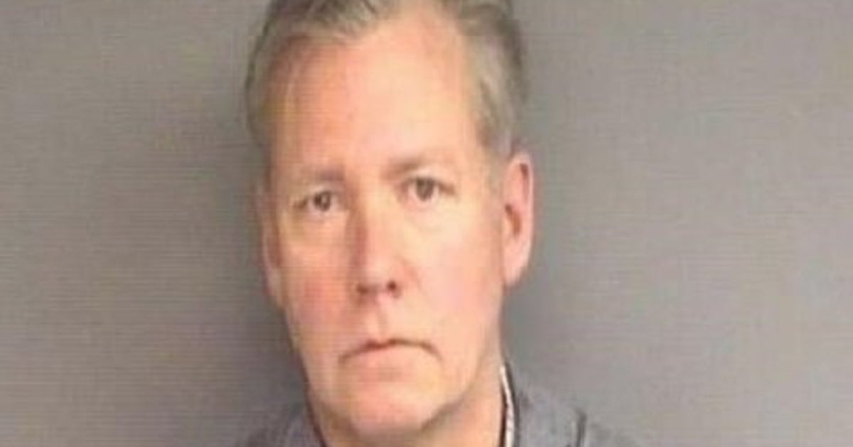 Chris Hansen Gets His Own Mug Shot After Bouncing $13,000 Check ...