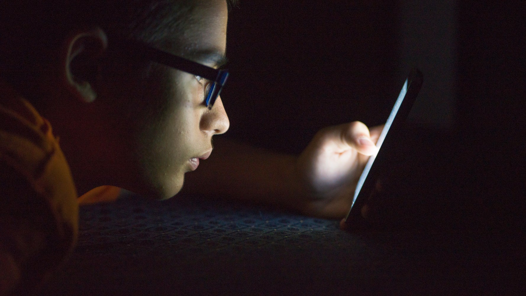 Children Are Losing Sleep By Taking Their Phones To Bed. Here's How To ...